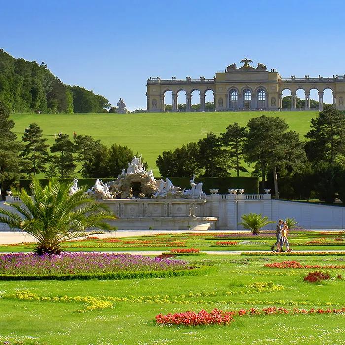 Travel Tips & Articles Vienna - KLM Hungary